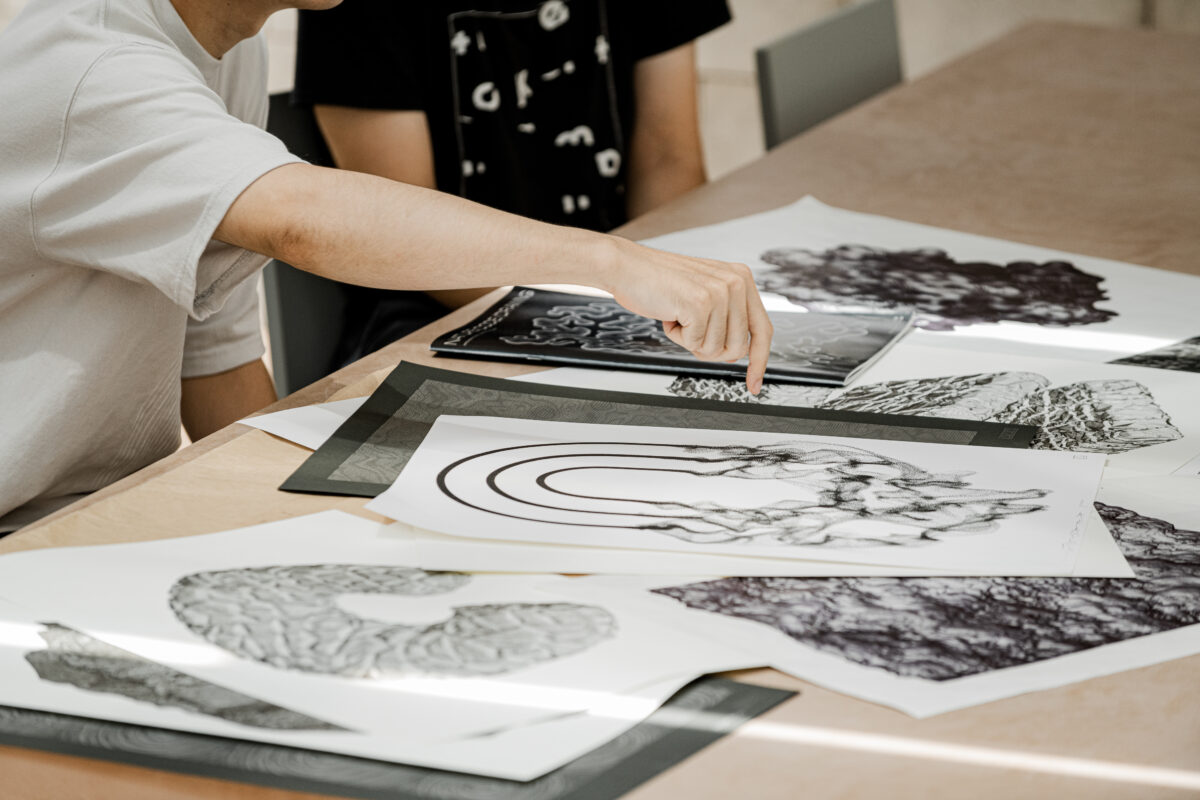 NATURE/CODE/DRAWING プログラミングから生まれた「木」の芸術 - KIDZUKI